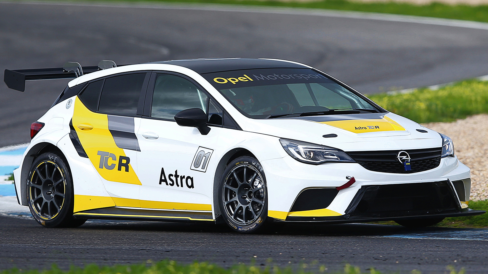 Astra TCR – The Whole Package - Opel POST