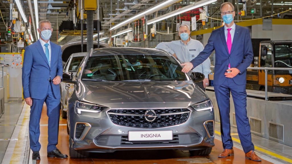 Start of Production: New Insignia Drives off Rüsselsheim Production ...