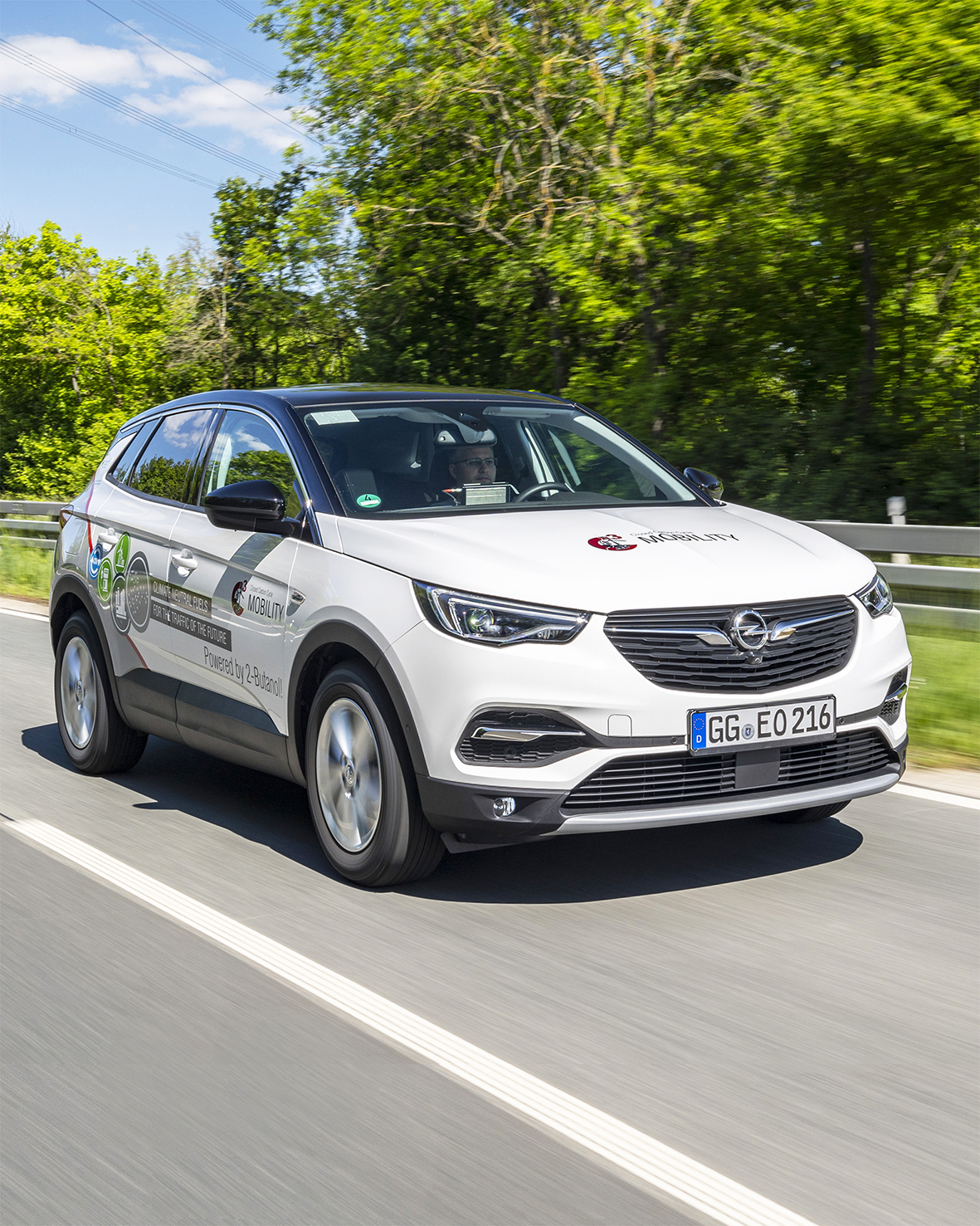 E-Fuels – the Power of the Future? - Opel POST