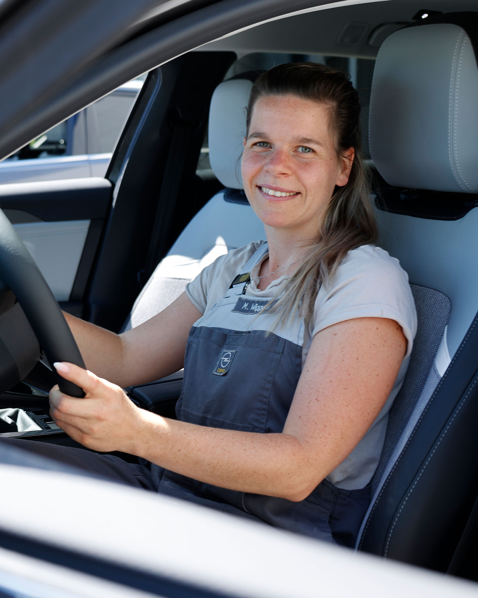 New Astra Welcomes Colleagues - Opel POST