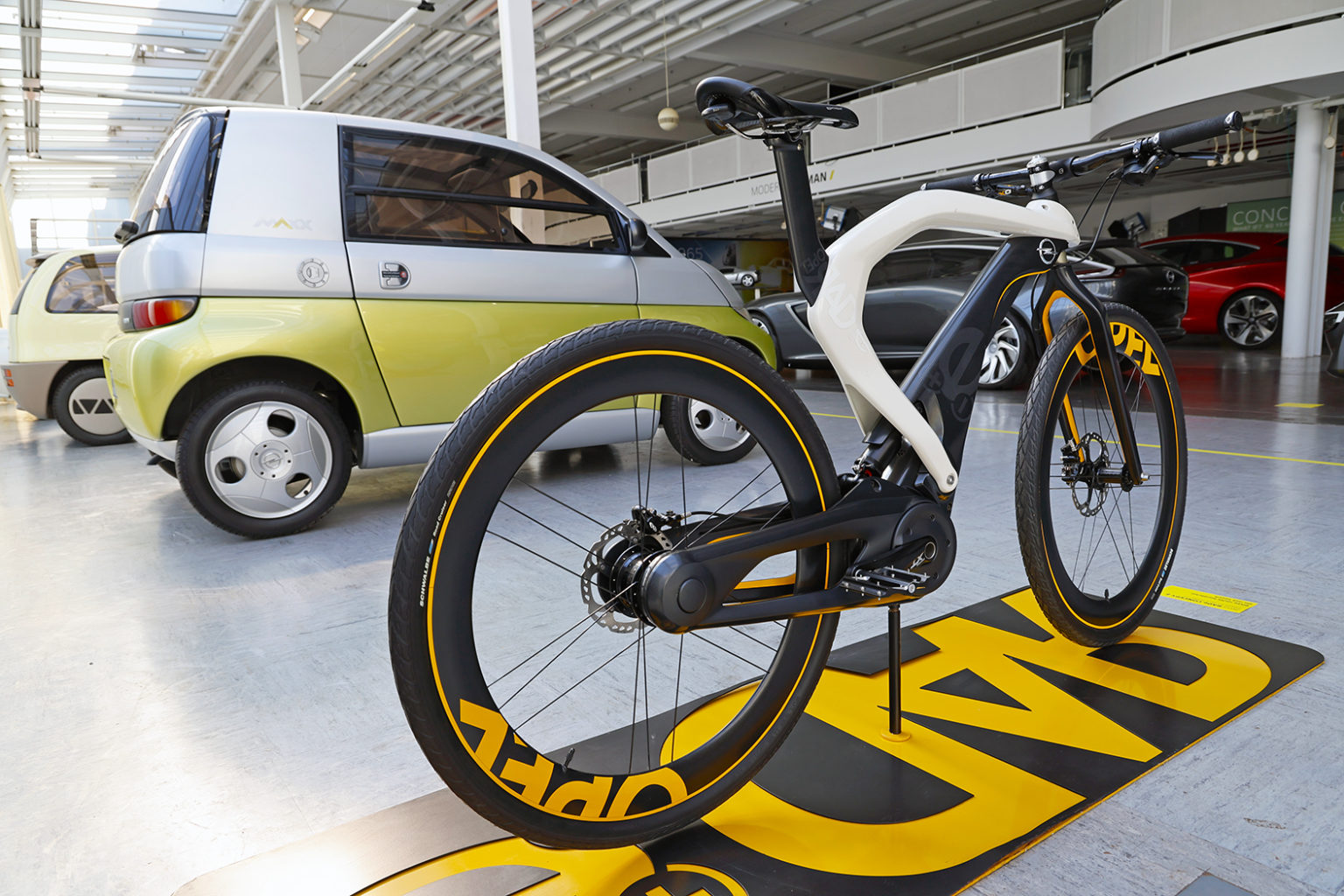 Opel Design Up-Close - Opel POST