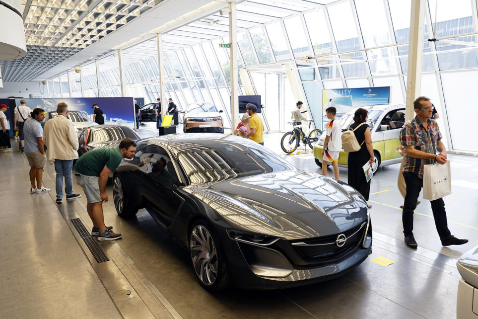 Opel Design Up-Close - Opel POST